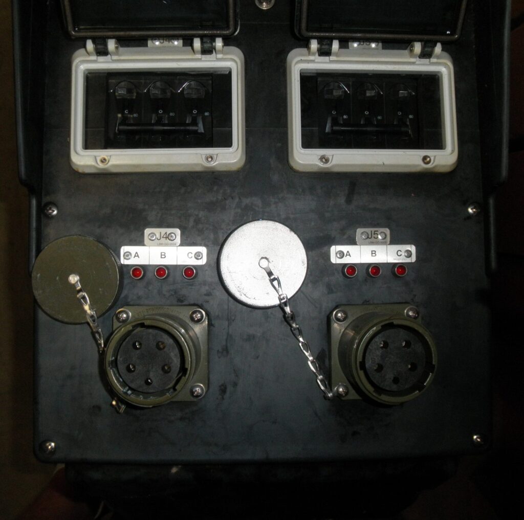 DB100-TRN1002 LEX Outdoor Parallel Power Distribution Unit 208Y/120V ...