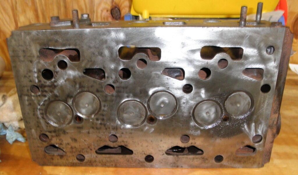 CASE IH International Tractor Cylinder Head D155 D179 3055366R96 85 95 ...