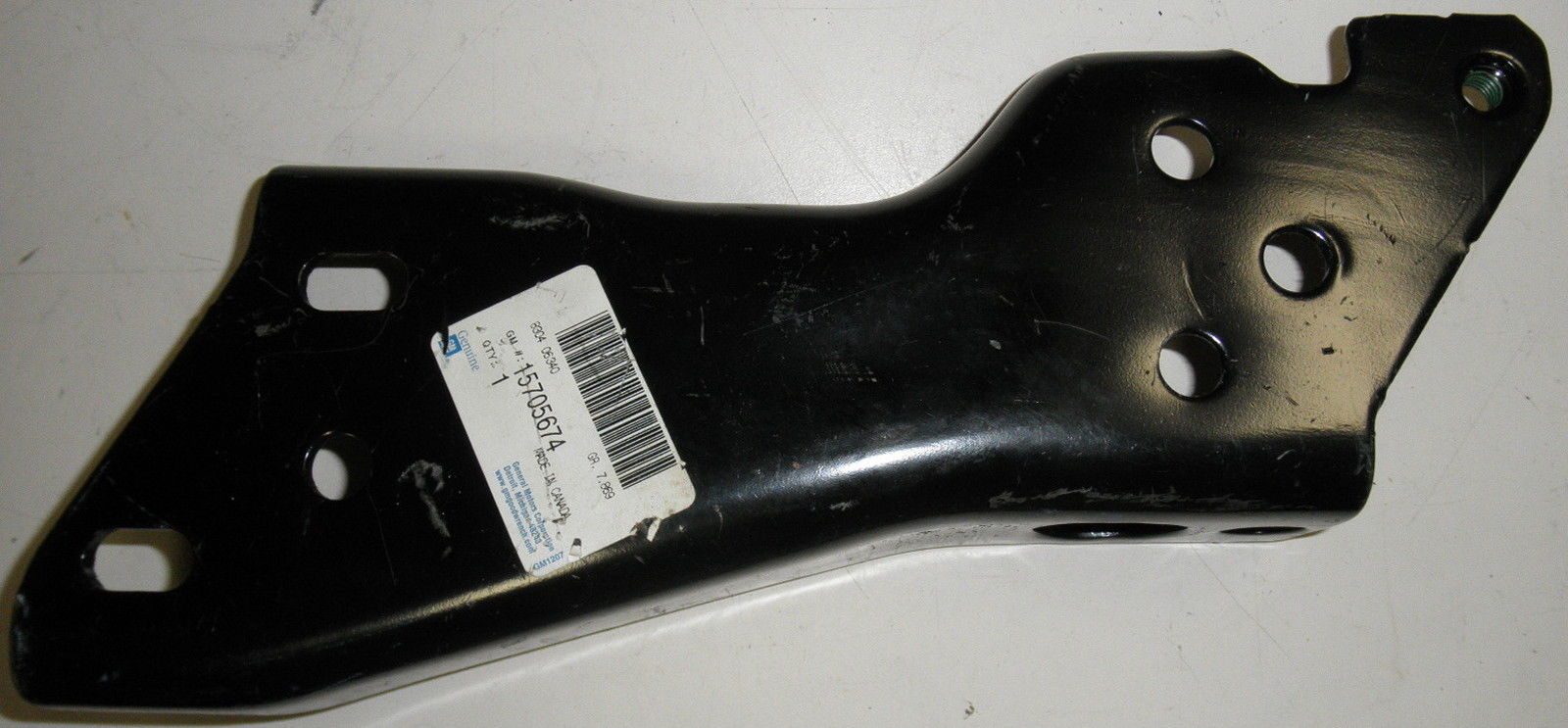 15705674-Genuine-GM-RR-Bumper-Bracket-OEM-NOS-99-05-Silverado-Sierra ...